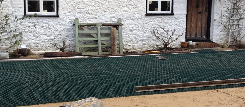 Driveway Plastic Grid Paving Systems for Gravel and Stone