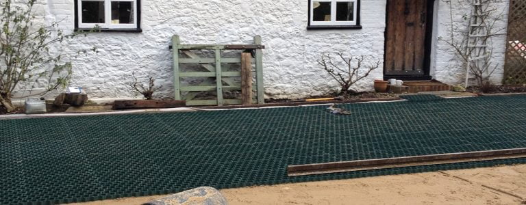 Driveway Plastic Grid Paving Systems for Gravel and Stone